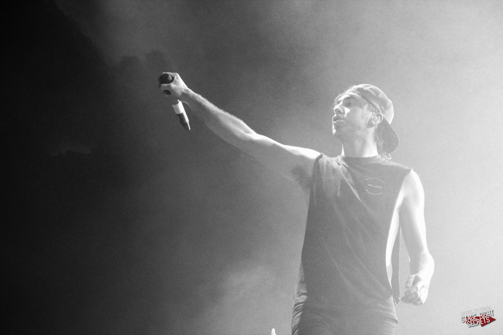 Future Hearts Tour Review - Stage Right Secrets