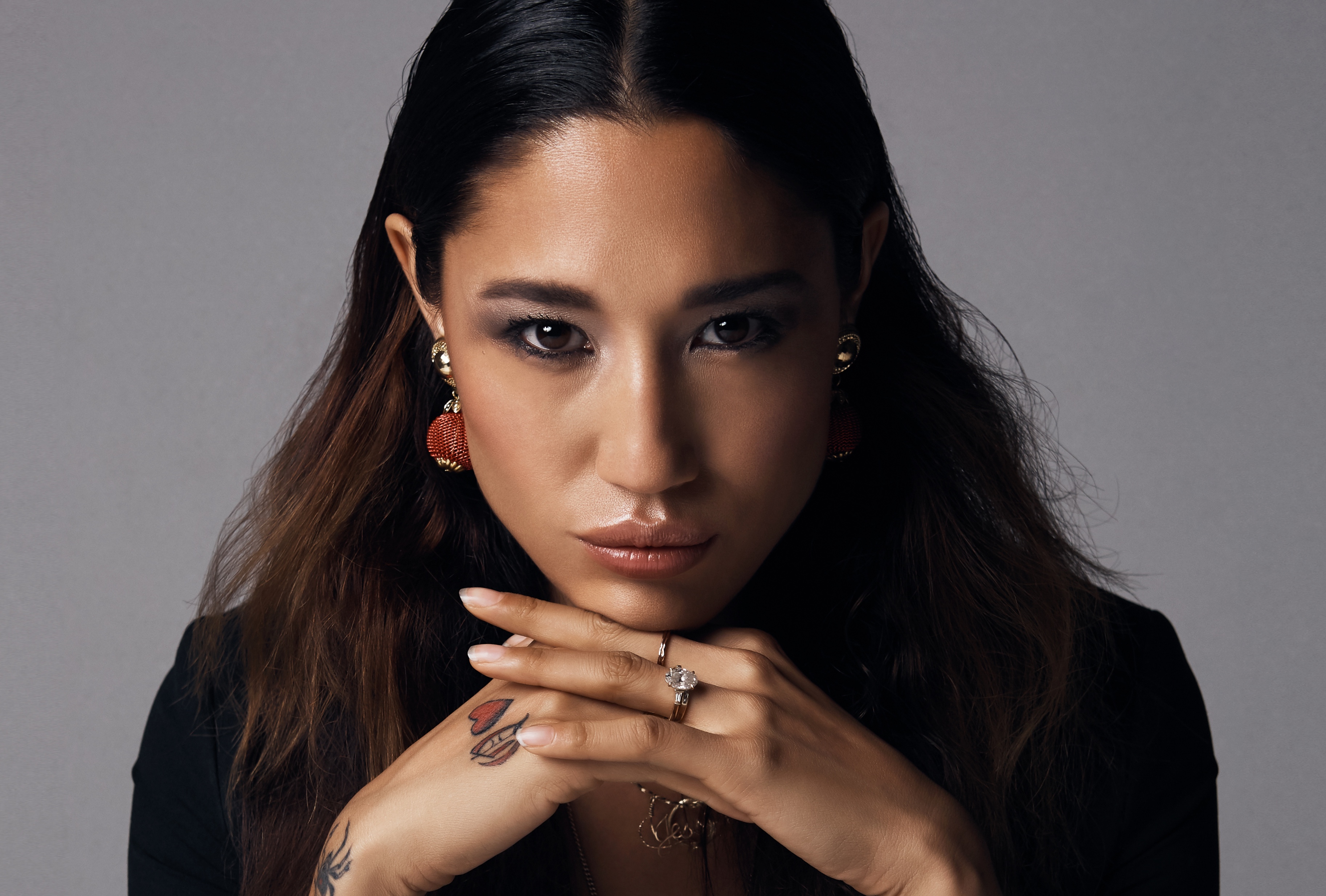 Exclusive: Jennifer Cheon on Van Helsing - Stage Right Secrets