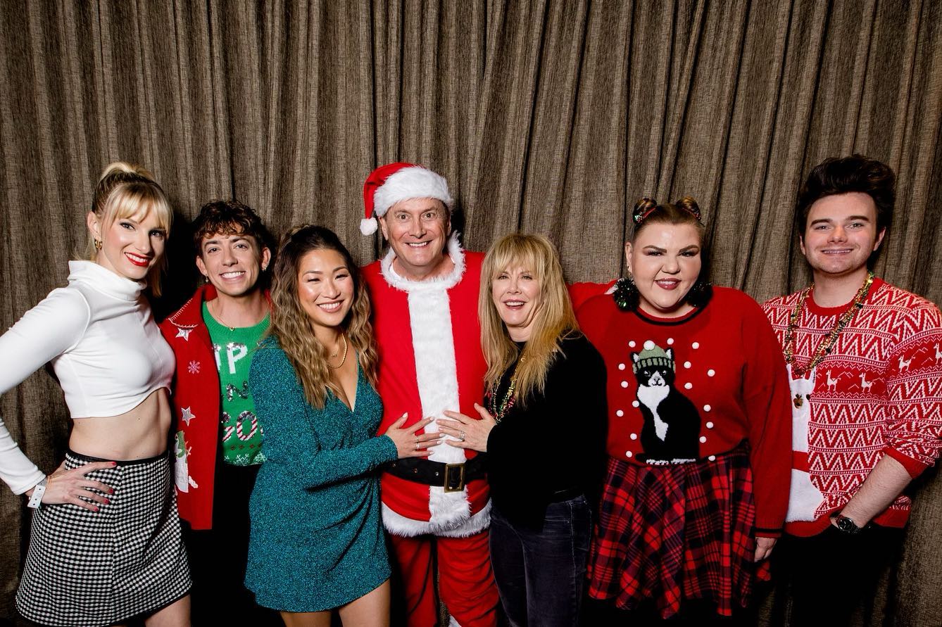 Glee Cast Honor Naya Rivera With Snixxmas Single