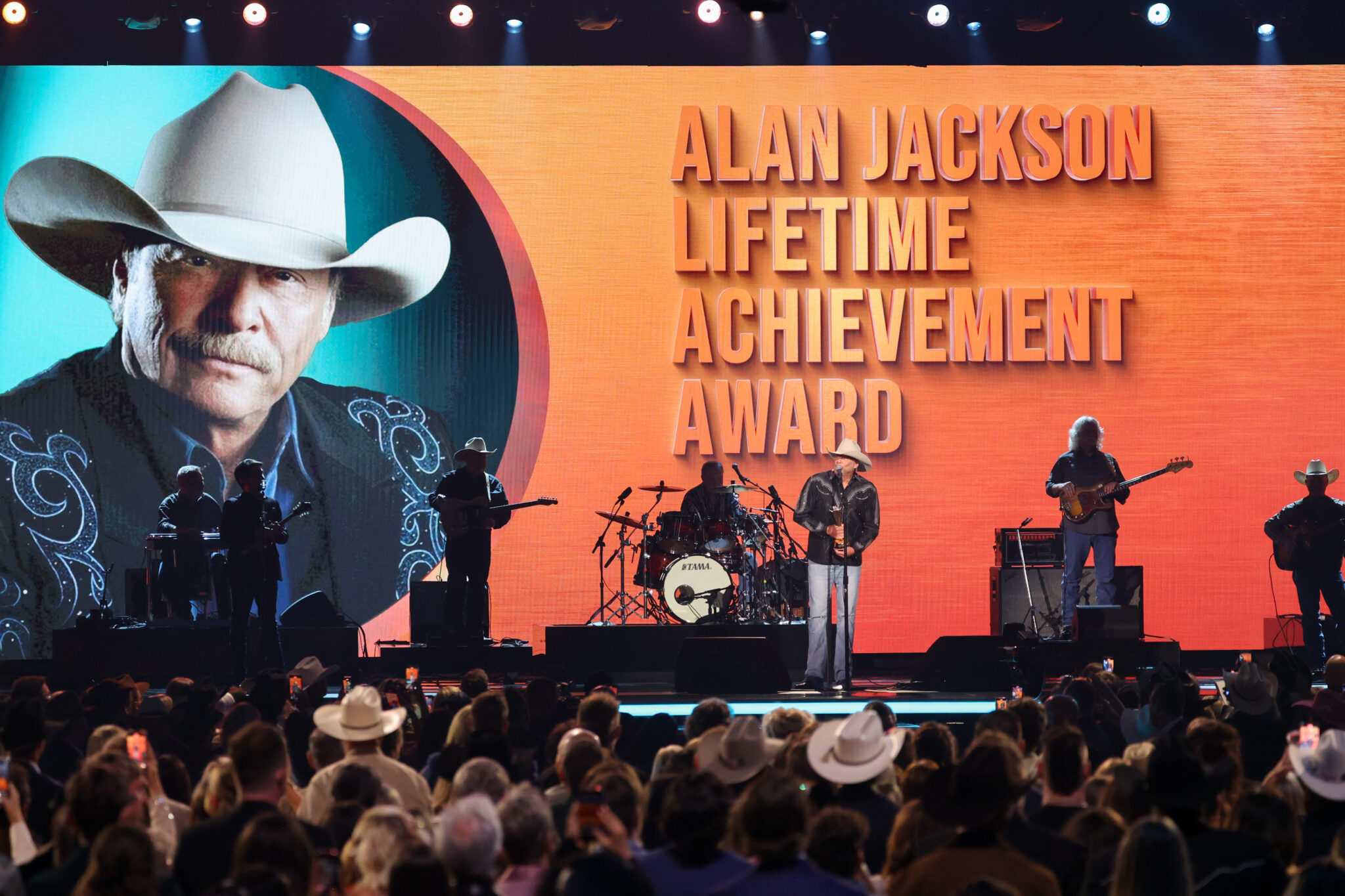 “Remember When”: Alan Jackson’s Legacy Celebrated with New ACM Award ...