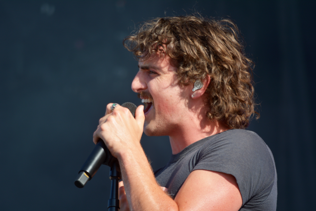 Benson Boone Wows Mad Cool Festival: Concert Review